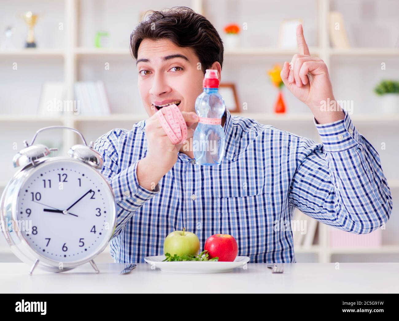 The concept of slow service in the restaurant Stock Photo - Alamy