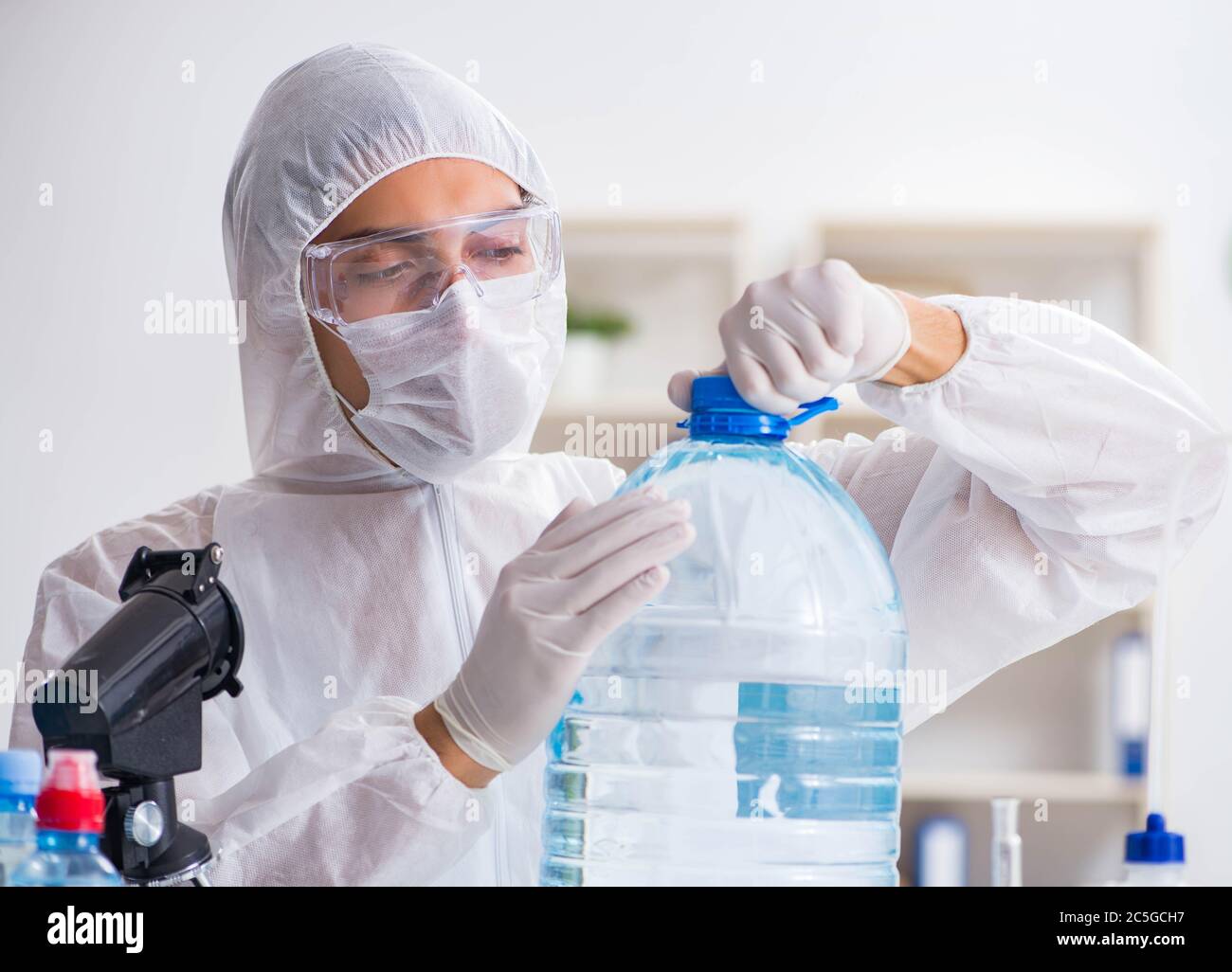 Testing lab mineral water hi-res stock photography and images - Alamy