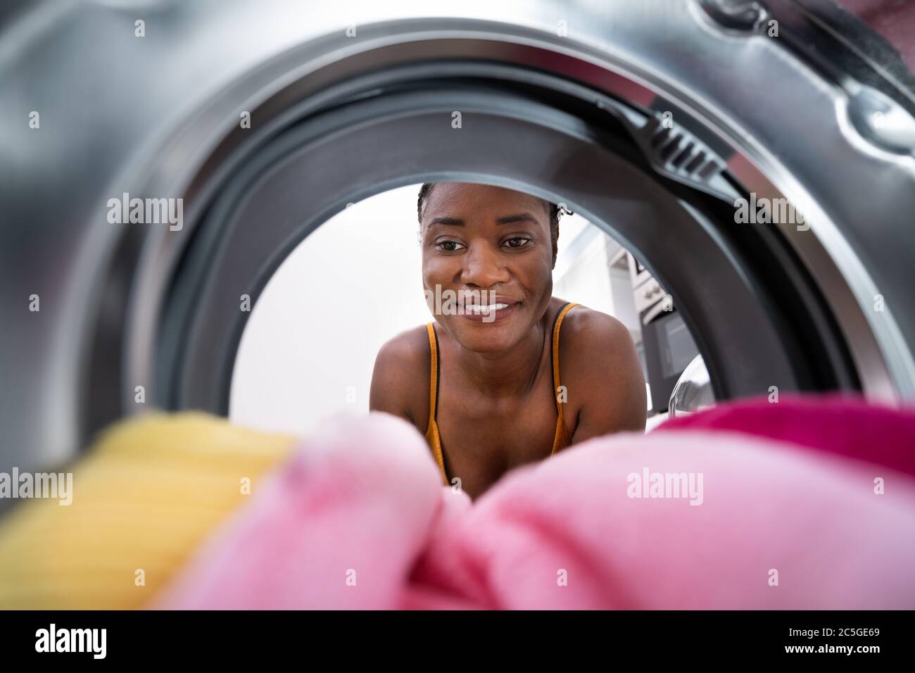 Washing machine and dryer hi-res stock photography and images - Alamy