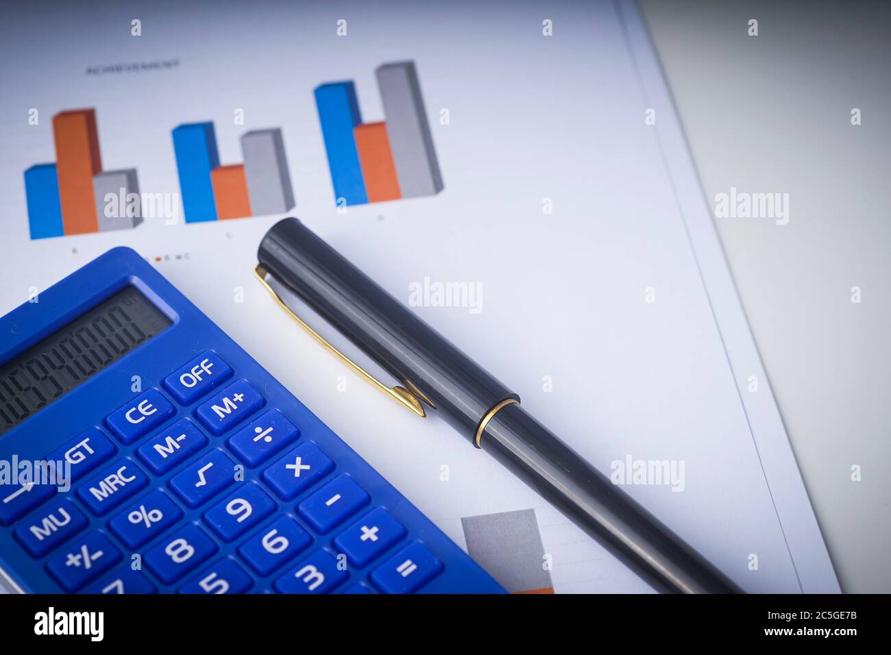 Desk top calculators hi-res stock photography and images - Alamy