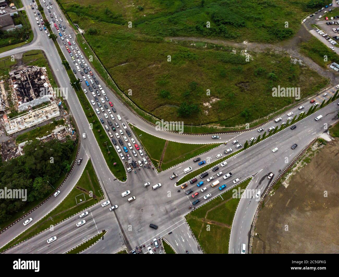 4 way intersection road hi-res stock photography and images - Alamy
