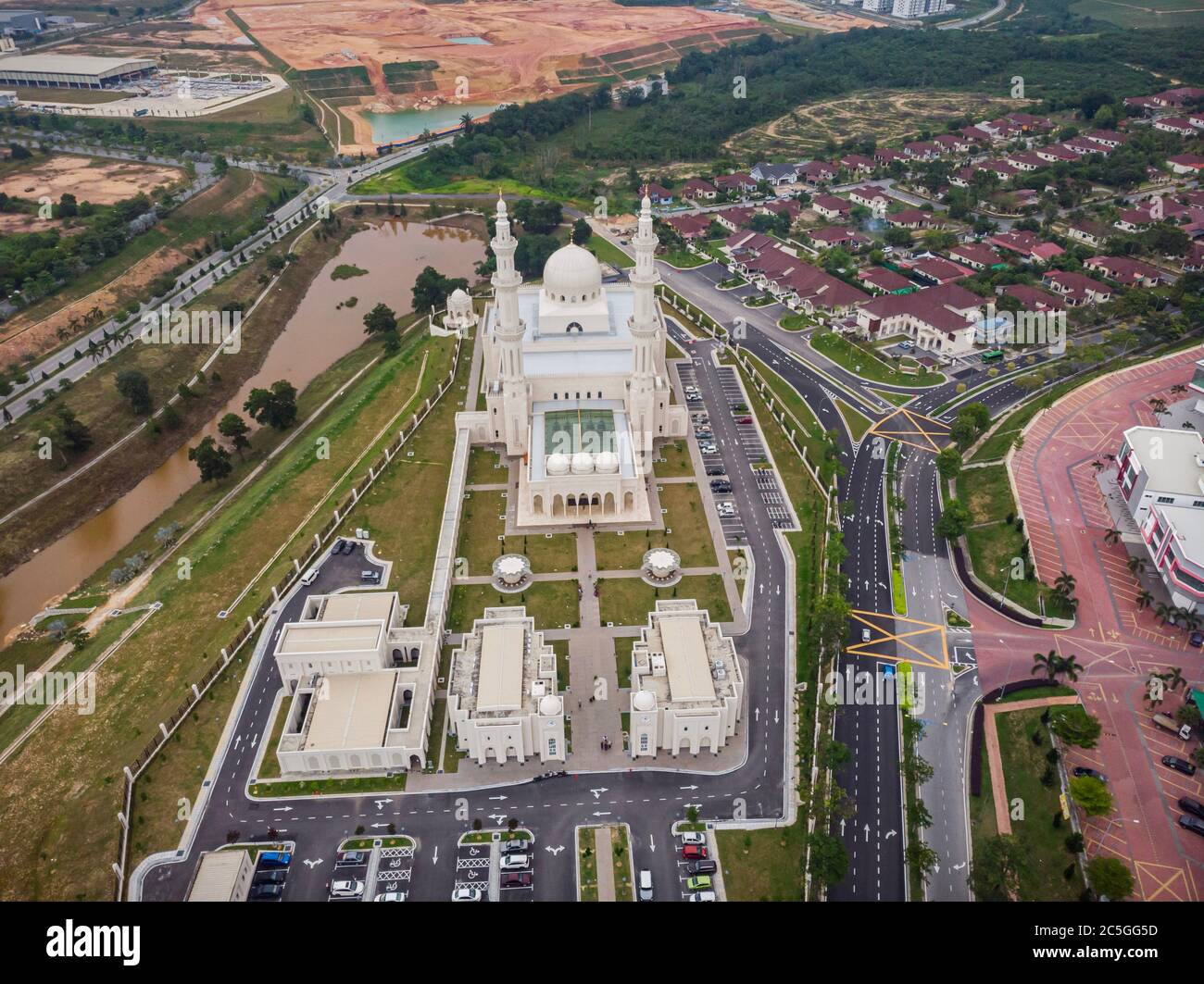 Seremban’s latest attraction, Masjid Sri Sendayan, has won praises from ...