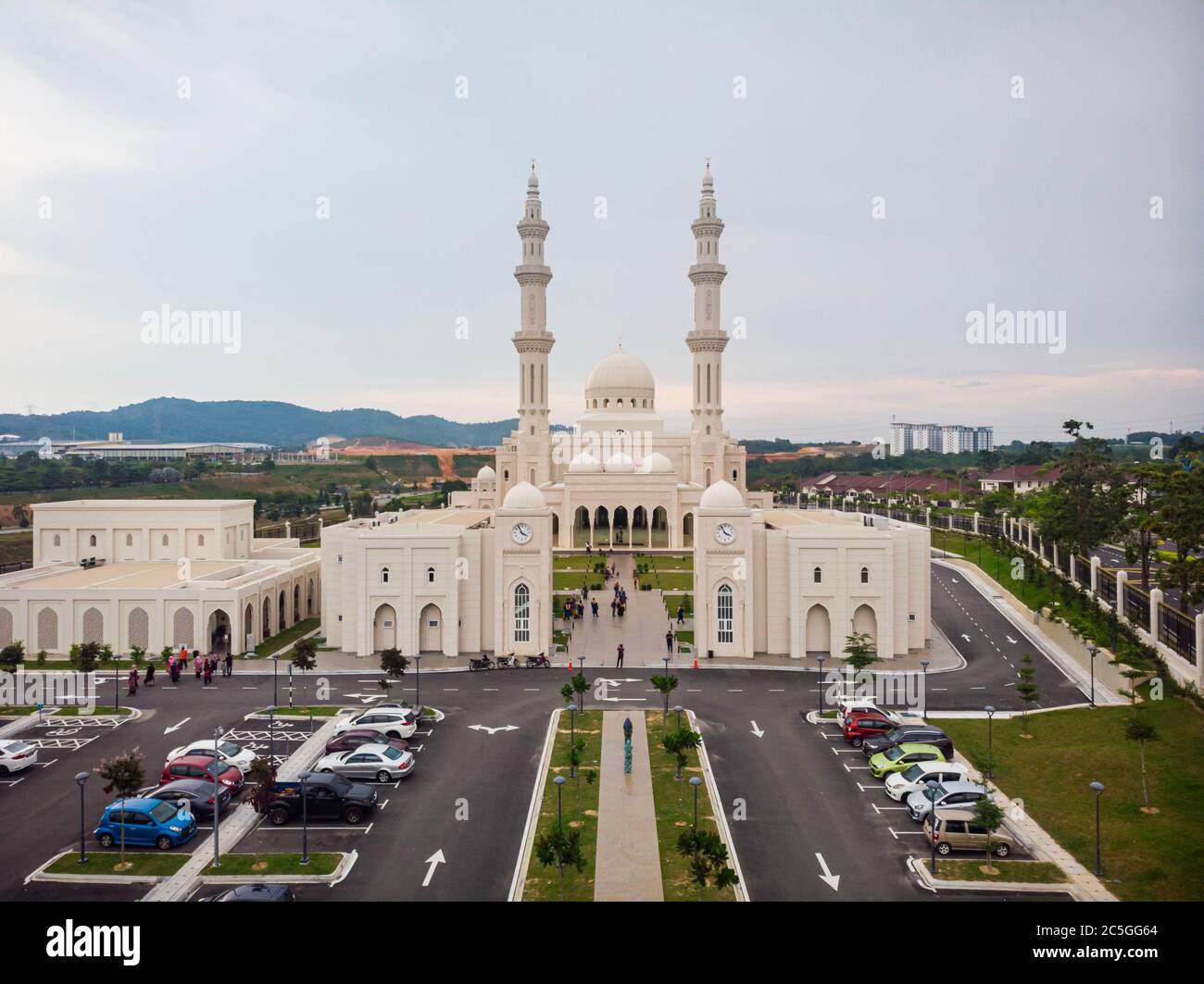 Seremban’s latest attraction, Masjid Sri Sendayan, has won praises from ...