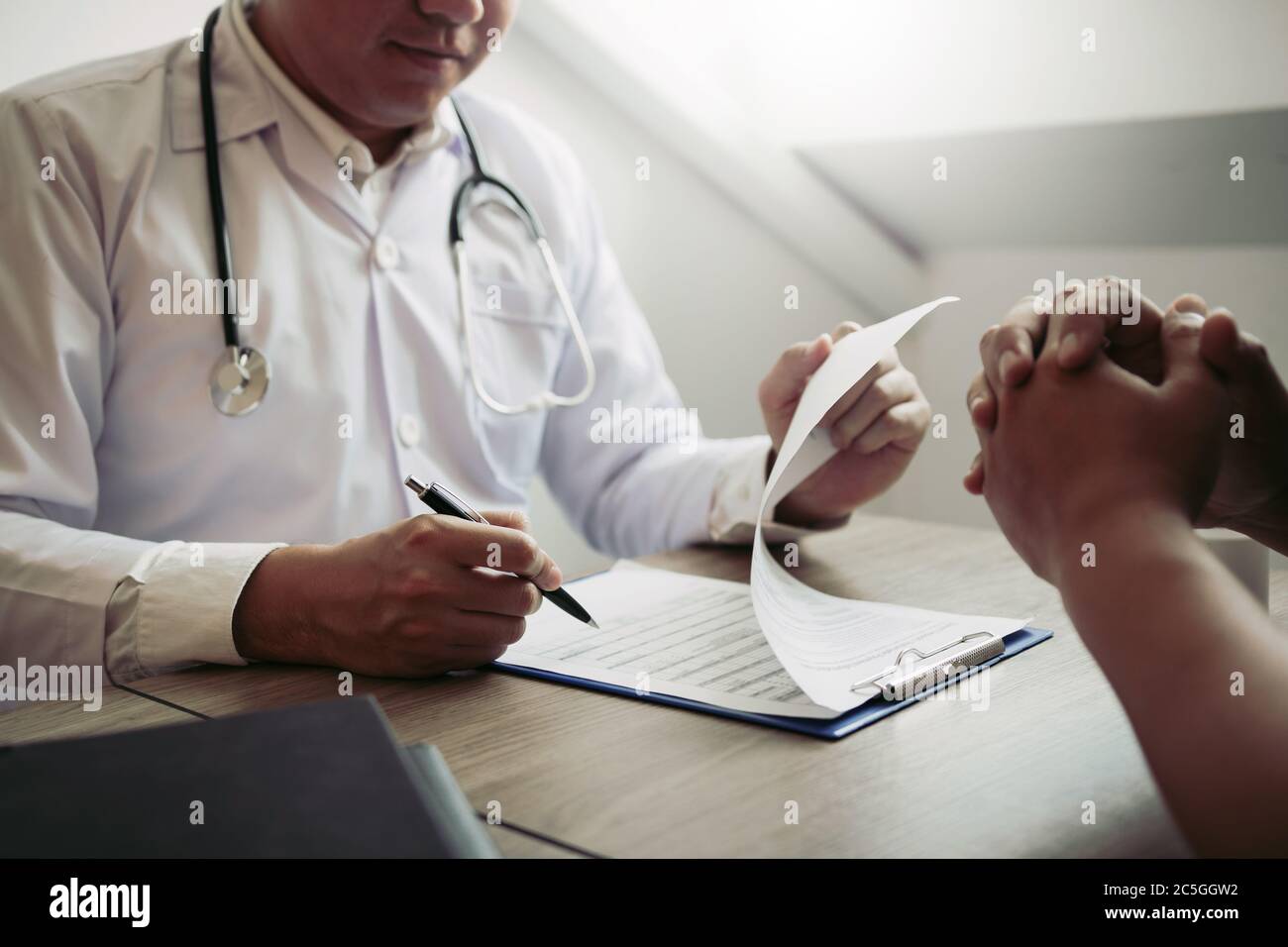 Woman guide hand writing hi-res stock photography and images - Alamy