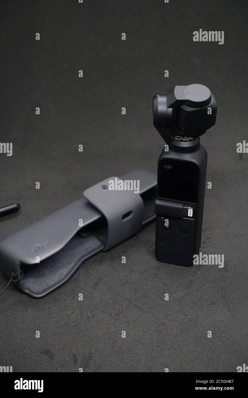 DJI Osmo Pocket, a pocket size gimbal camera that can shoot 12mp photos ...