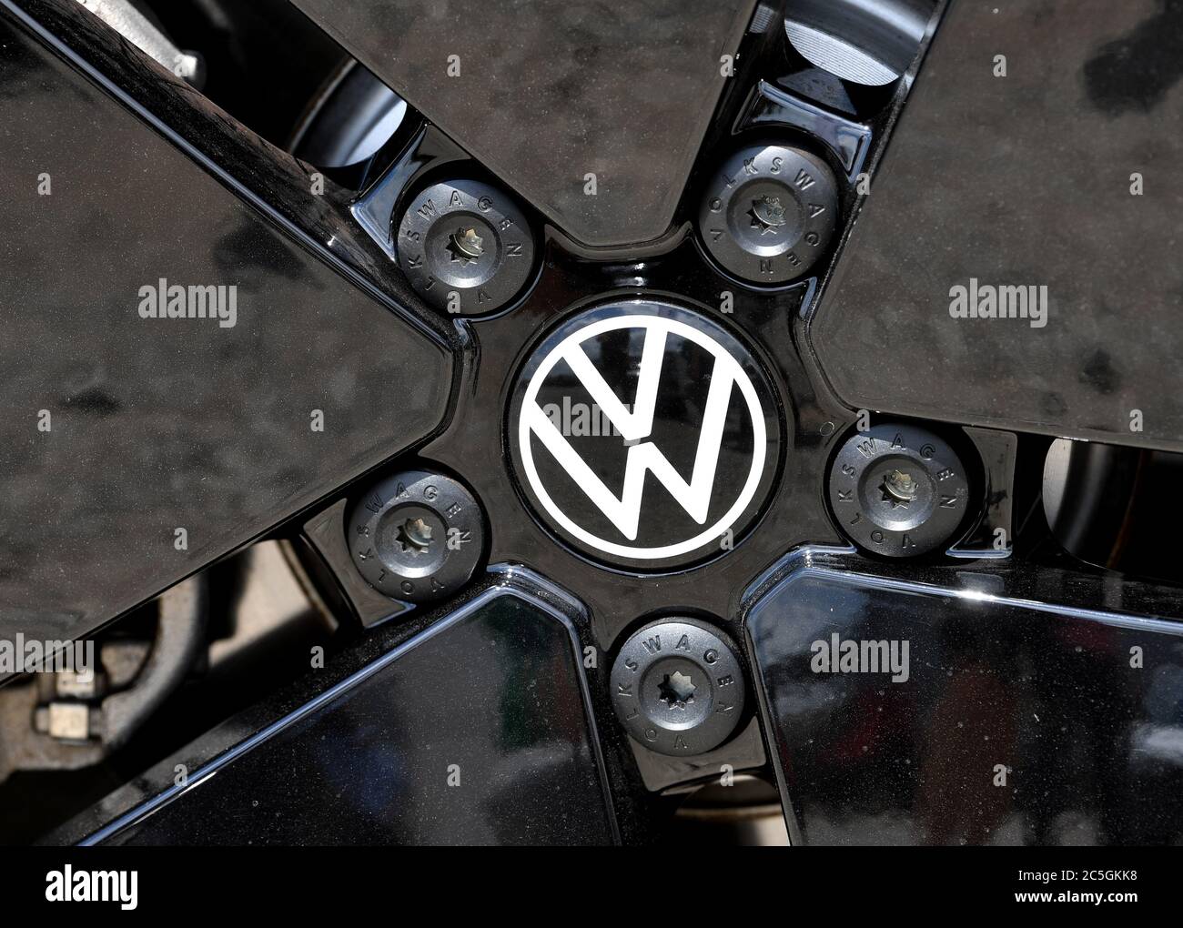 Meerane, Germany. 25th June, 2020. The VW logo can be seen in the ...