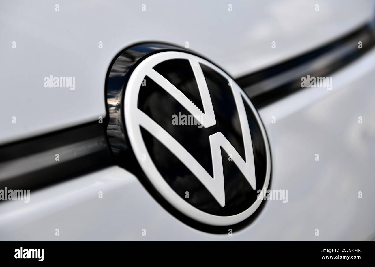 Meerane, Germany. 25th June, 2020. The VW logo can be seen in the front ...