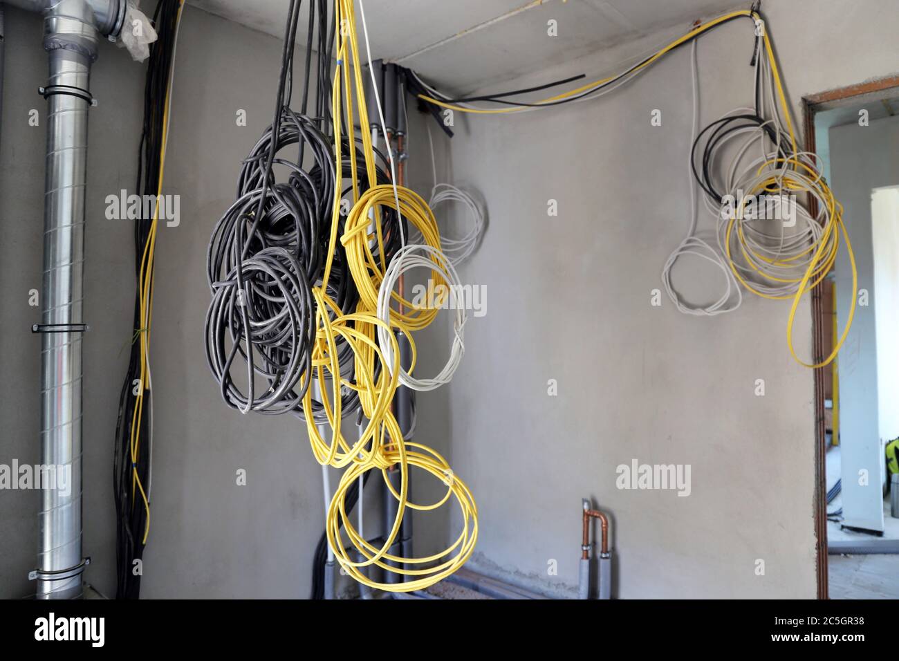 Elektroinstallation hi-res stock photography and images - Alamy