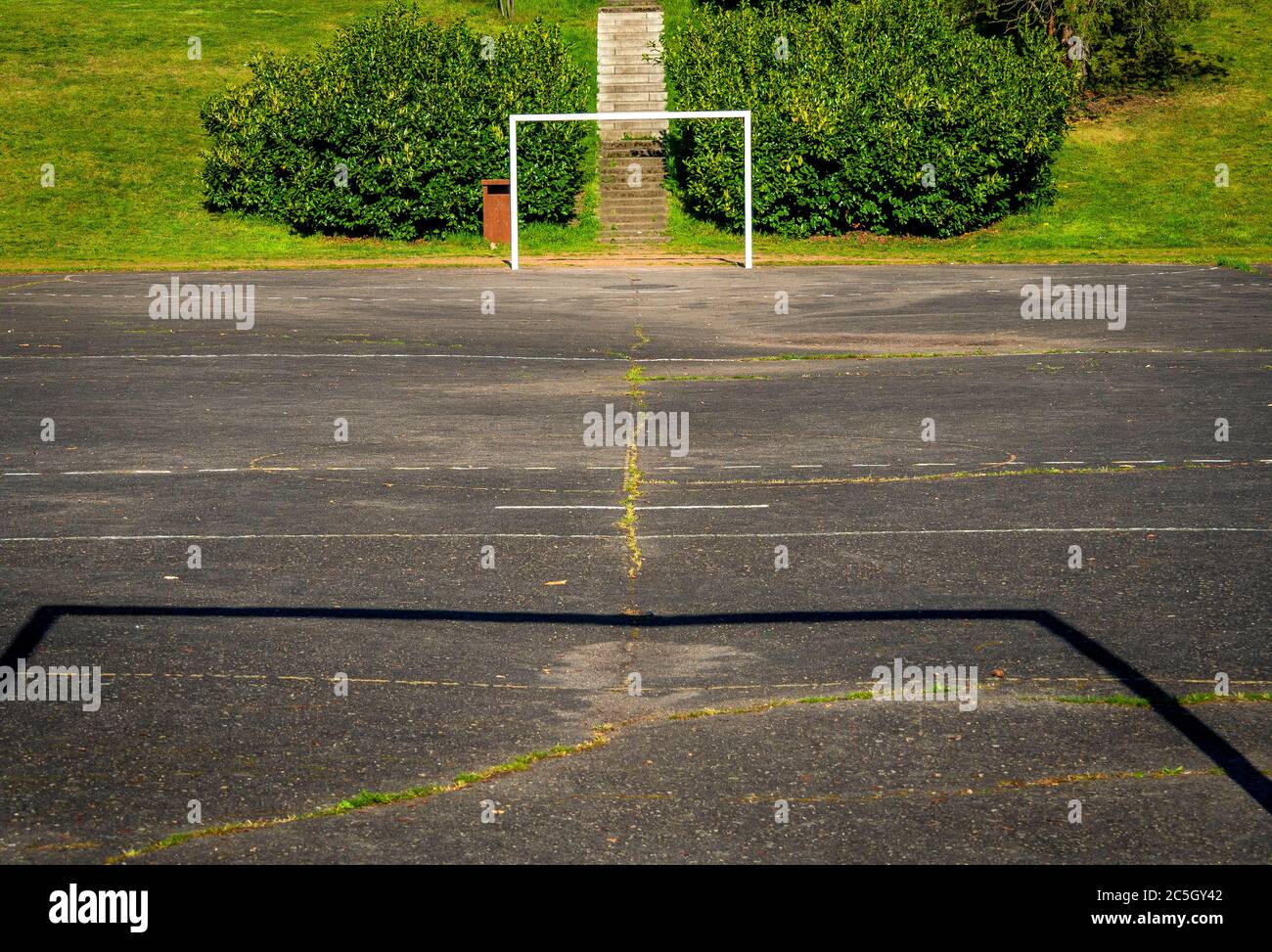 Football shadow hi-res stock photography and images - Alamy