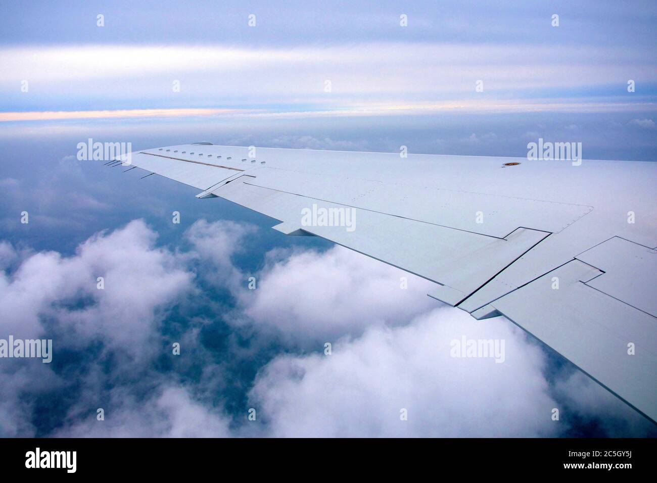 Aircraft wing tip hi-res stock photography and images - Alamy