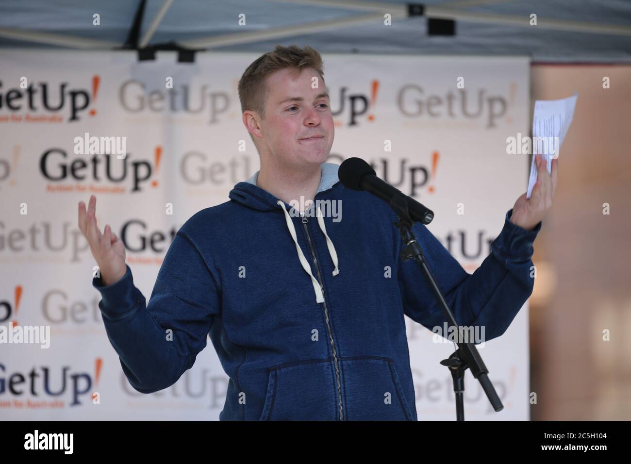 Tom ballard comedian hi-res stock photography and images - Alamy
