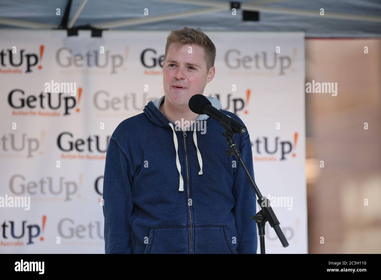 Tom ballard comedian hi-res stock photography and images - Alamy