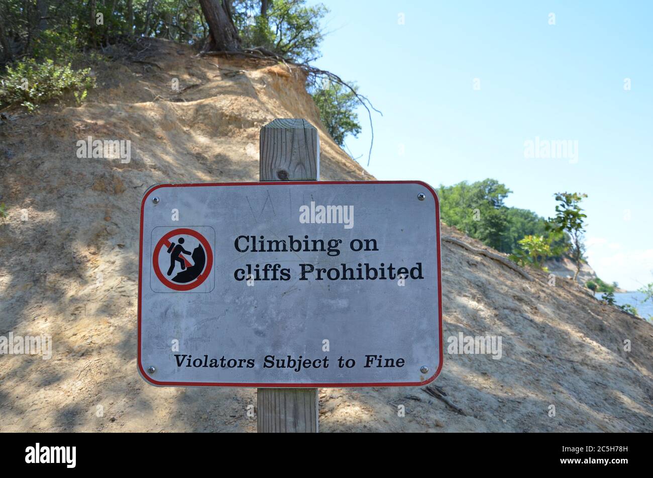 climbing on cliffs prohibited warning sign violators subject to fine ...