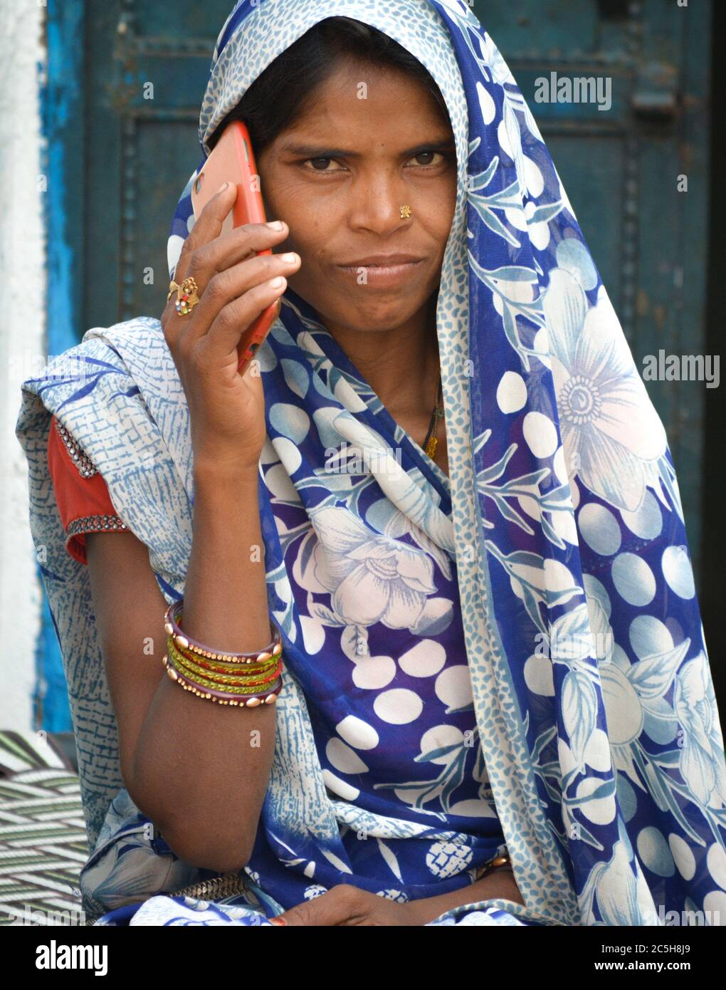 Indian rural women talking hi-res stock photography and images - Alamy