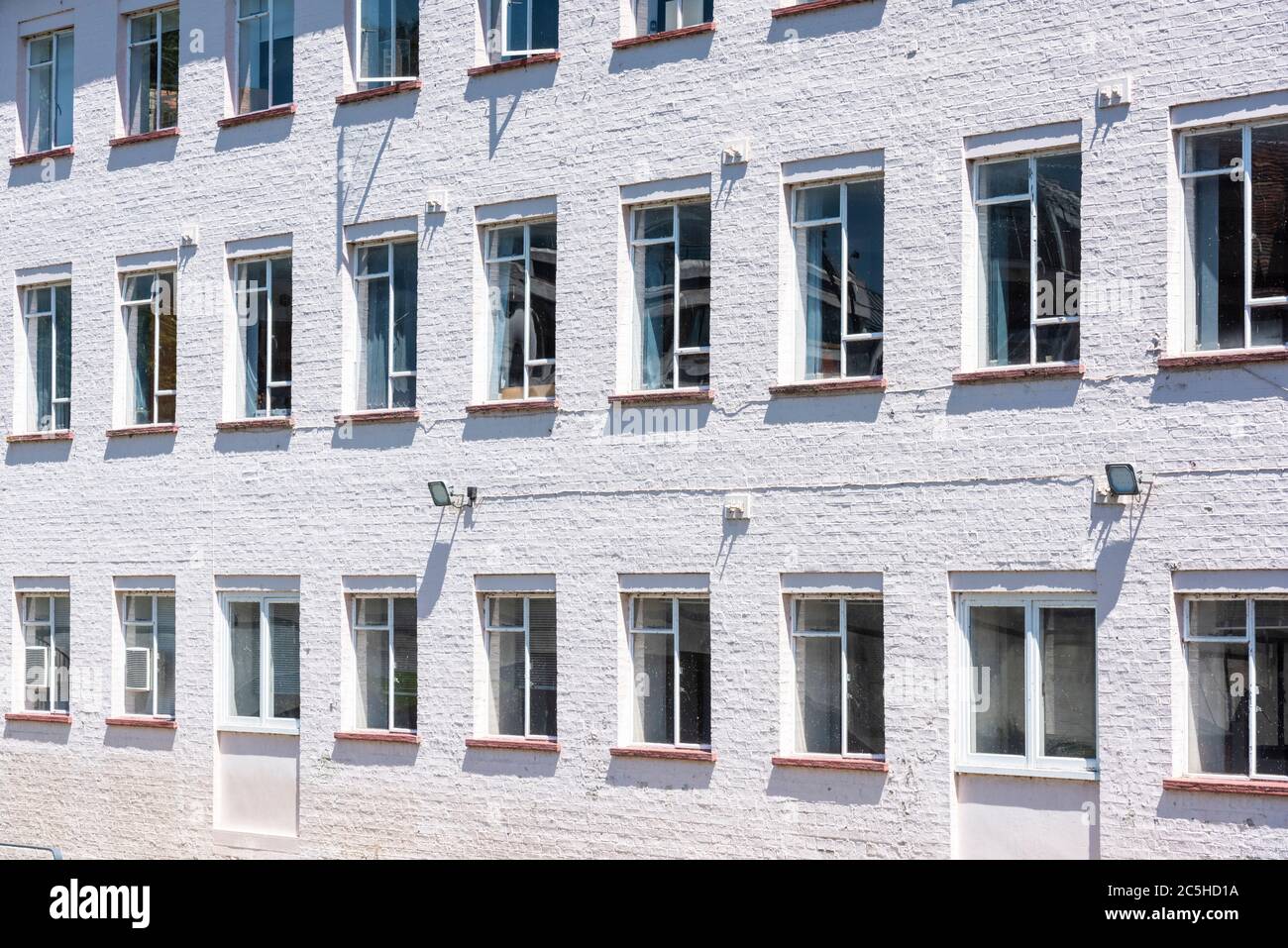 Windows rows hi-res stock photography and images - Alamy