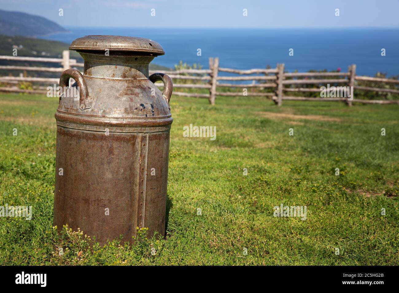 Old fashioned butter churn hi-res stock photography and images - Alamy
