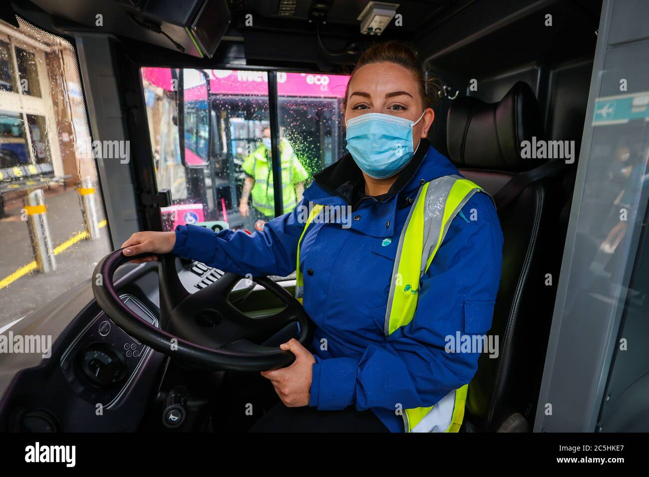 Bus driver mask uk hi-res stock photography and images - Alamy