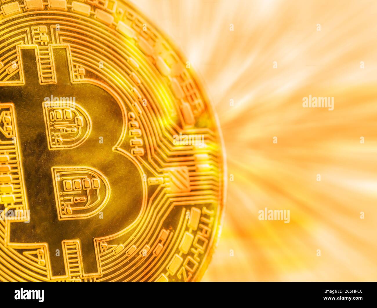 Physical bitcoin coin. Symbolic photo for digital and virtual currency Stock Photo - Alamy