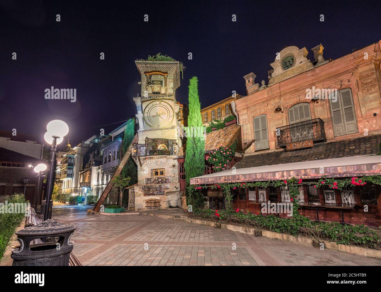 Blue sky puppet theater hi-res stock photography and images - Alamy