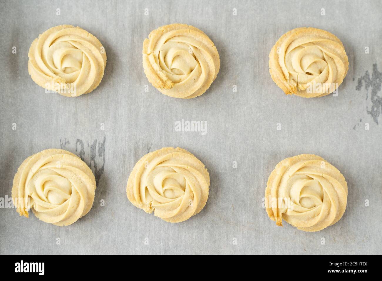 Cookies biscuit in tray hi-res stock photography and images - Alamy
