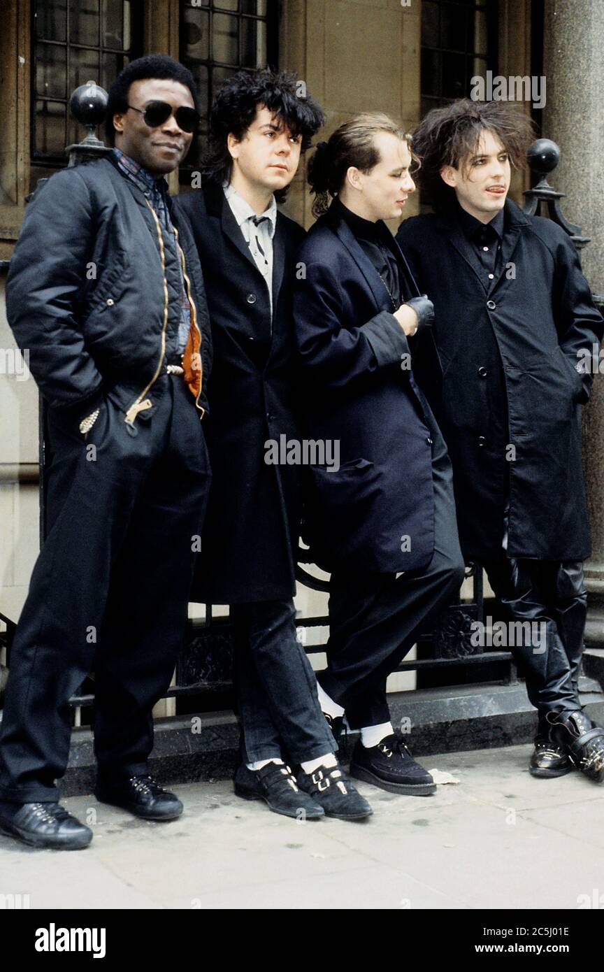 Andy Anderson, Laurence Tolhurst, Porl Thompson and Robert Swithh from ...