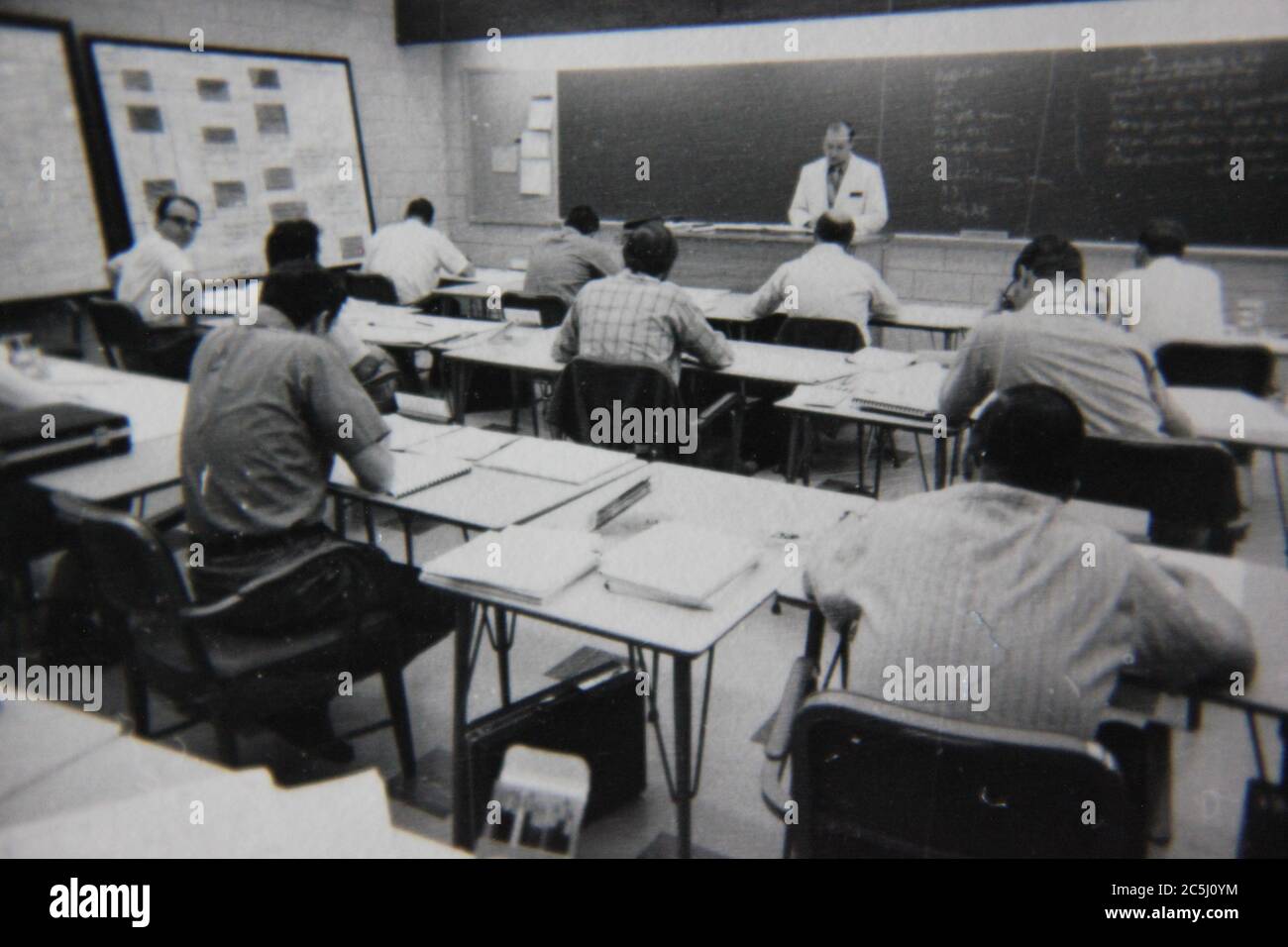 Classroom 1970s high school hi-res stock photography and images - Alamy