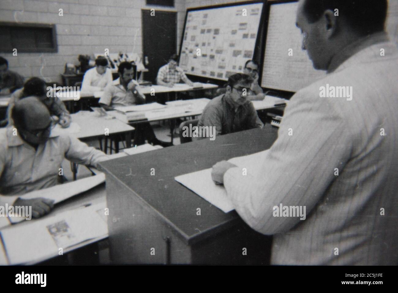 Classroom 1970s high school hi-res stock photography and images - Alamy