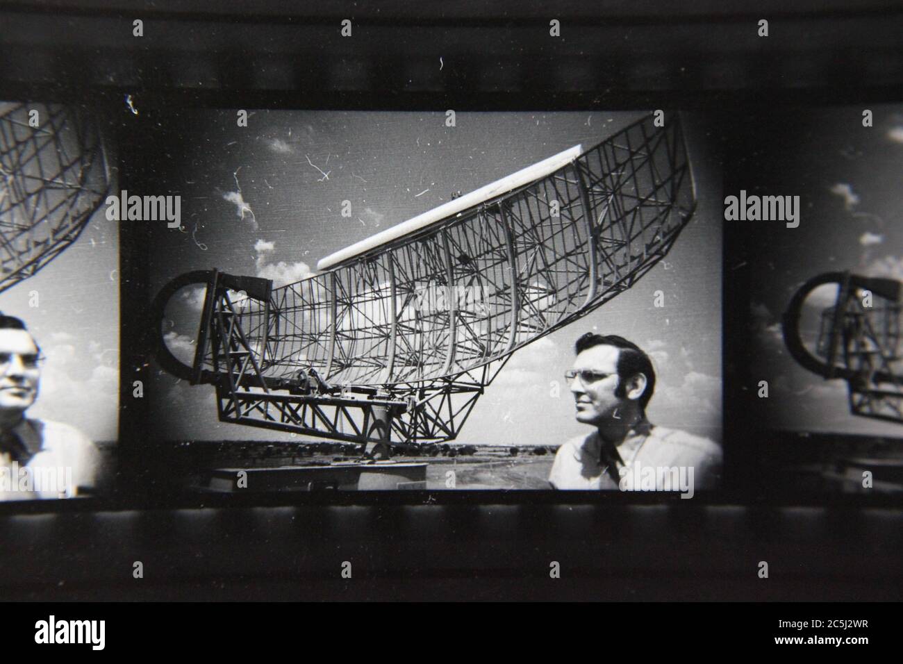 Airport radar 1970s hi-res stock photography and images - Alamy