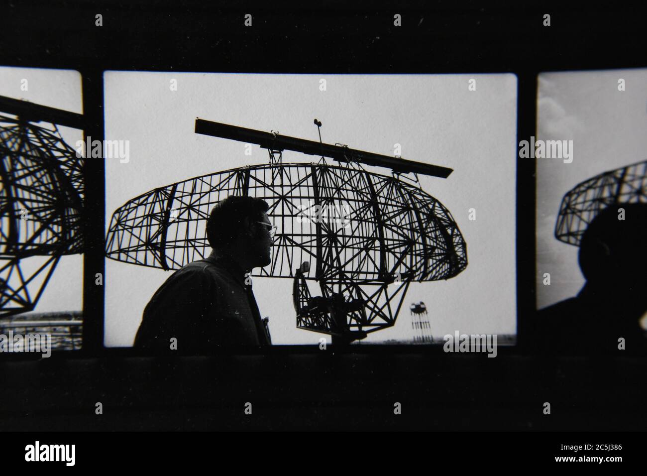 Airport radar 1970s hi-res stock photography and images - Alamy