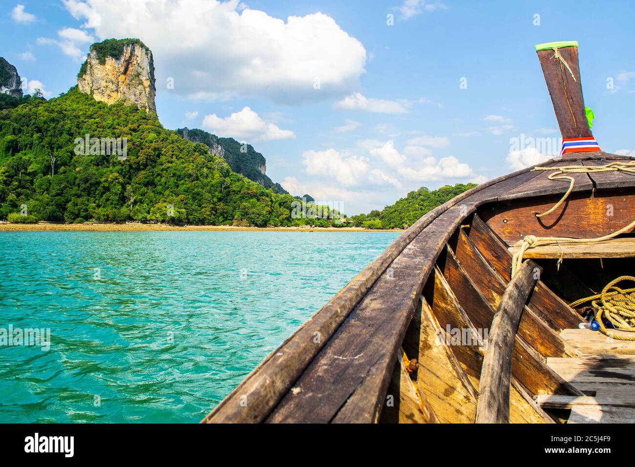 Thai longboat hi-res stock photography and images - Alamy