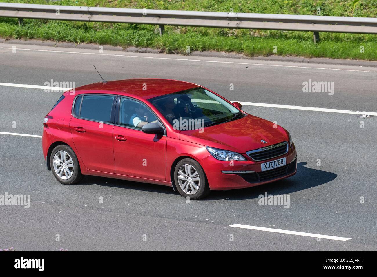 Peugeot 308 active hdi hi-res stock photography and images - Alamy