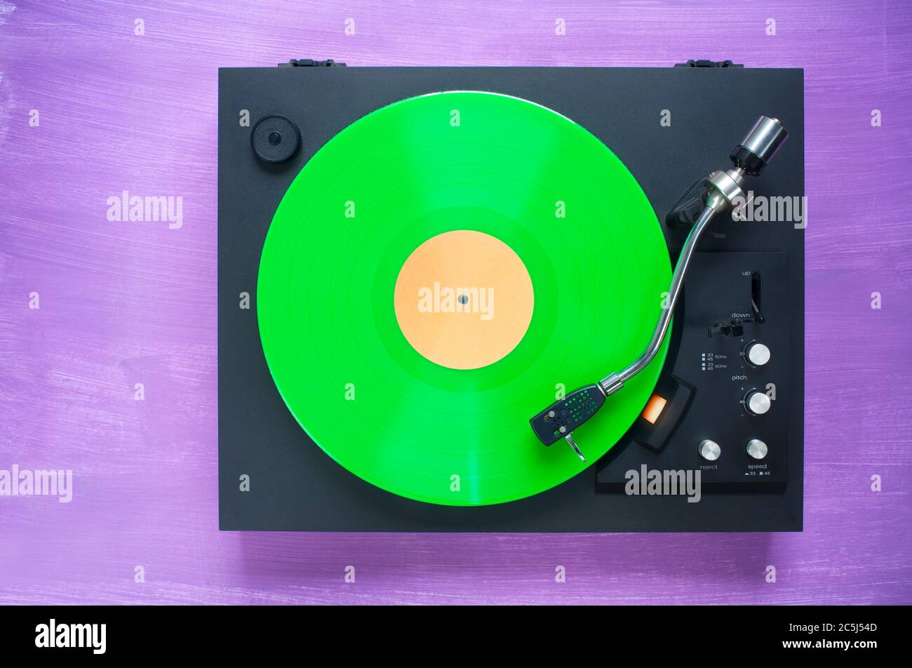 Green turntable hi-res stock photography and images - Alamy