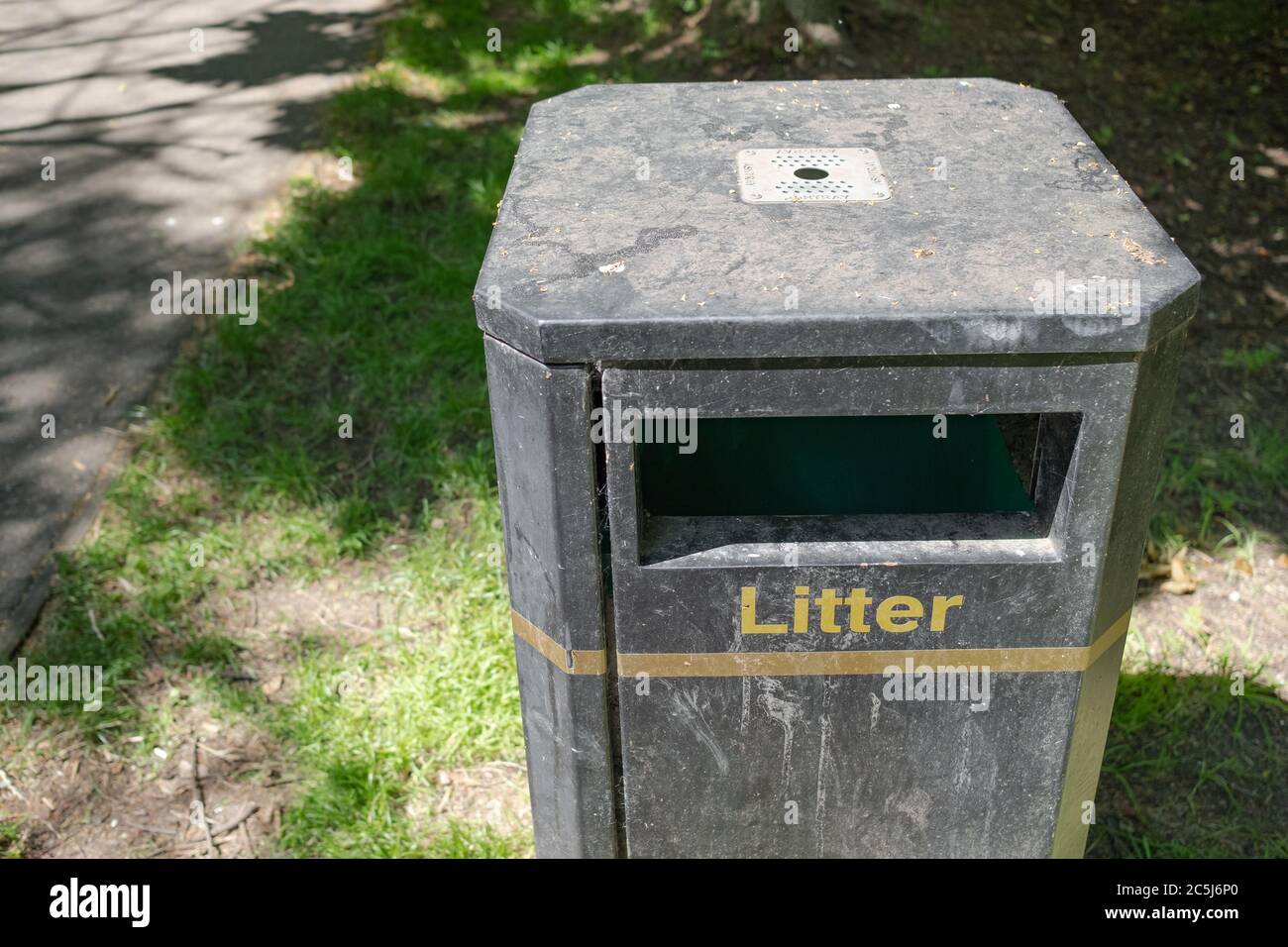 Tidy parks hi-res stock photography and images - Alamy
