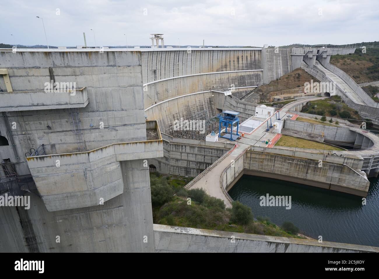 Barrage of alqueva hi-res stock photography and images - Alamy