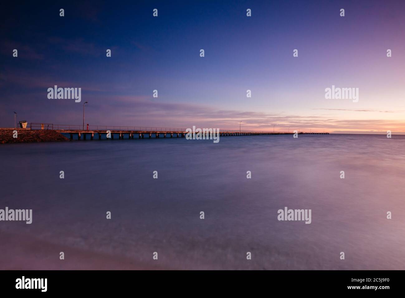 Rye pier hi-res stock photography and images - Alamy