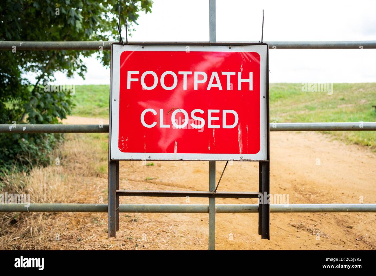 Pavement Closed Sign High Resolution Stock Photography and Images - Alamy