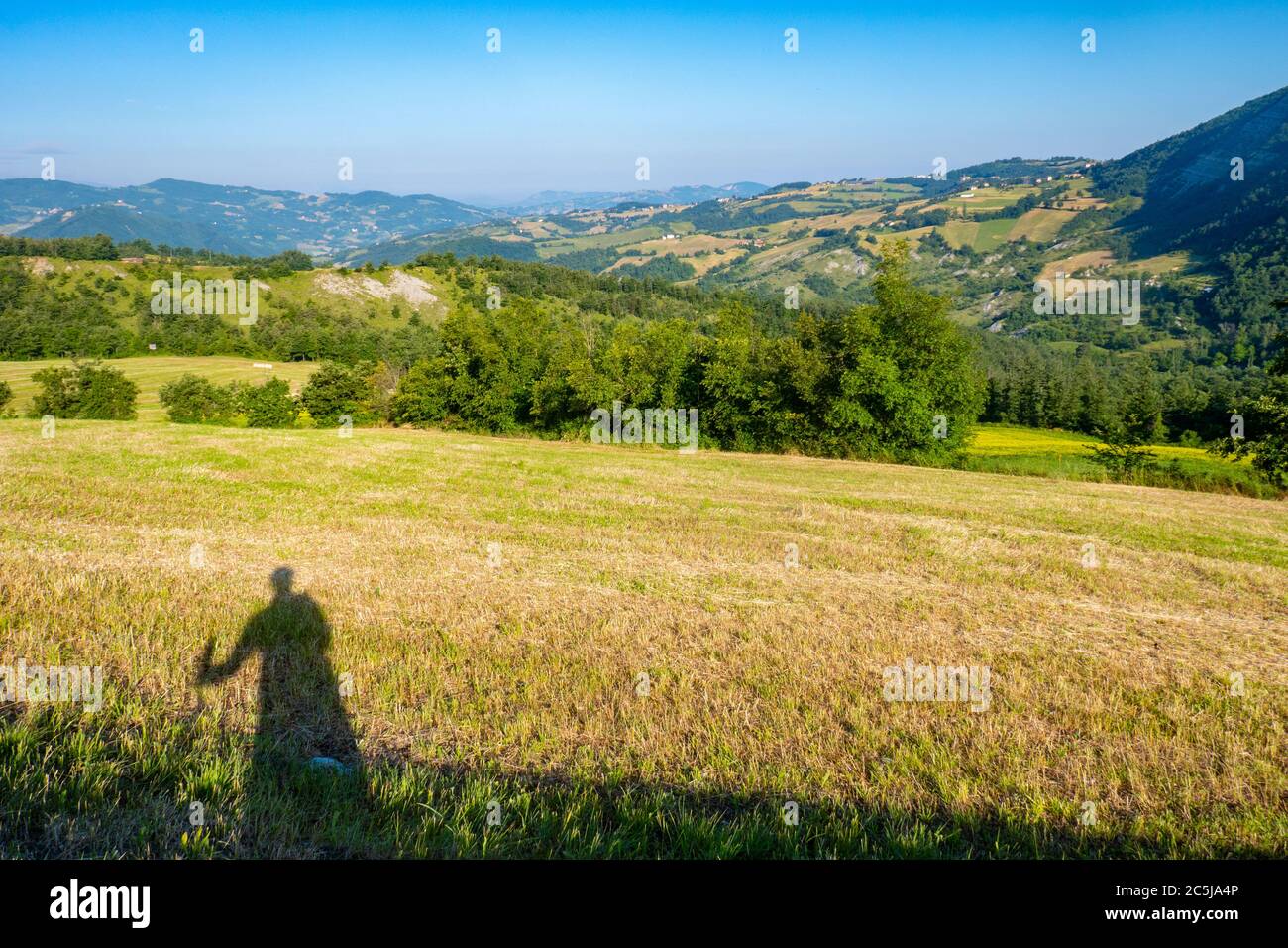 Outdoors shadow hi-res stock photography and images - Alamy