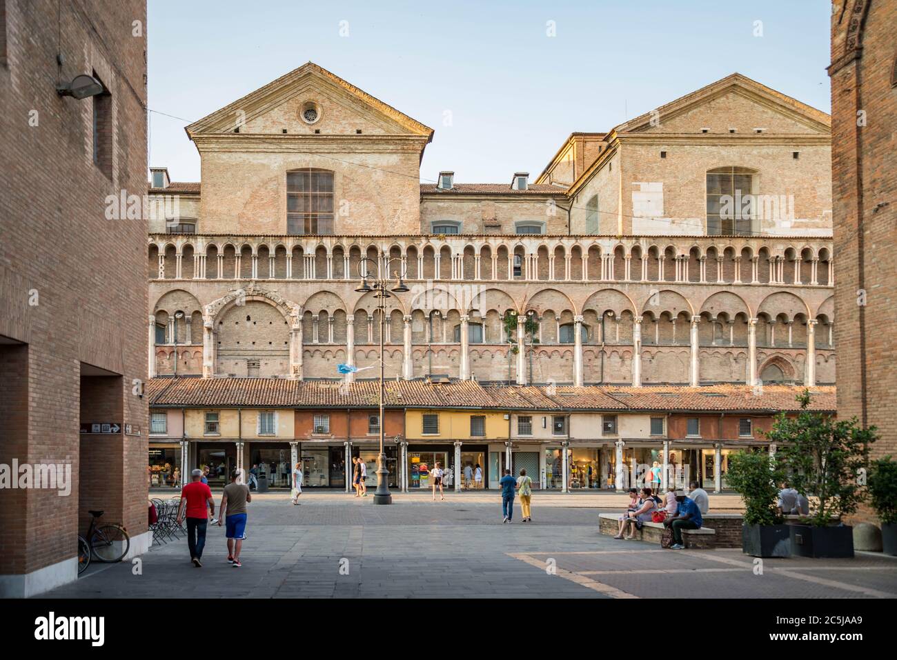 Piazza della Cattedrale the central square of Ferrara, Italy Stock ...
