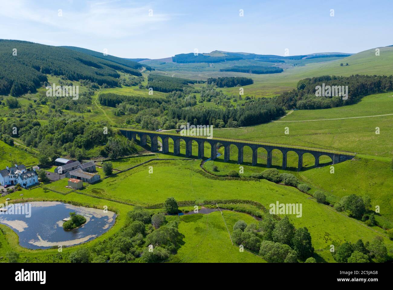 Railway line viaduct hi-res stock photography and images - Alamy