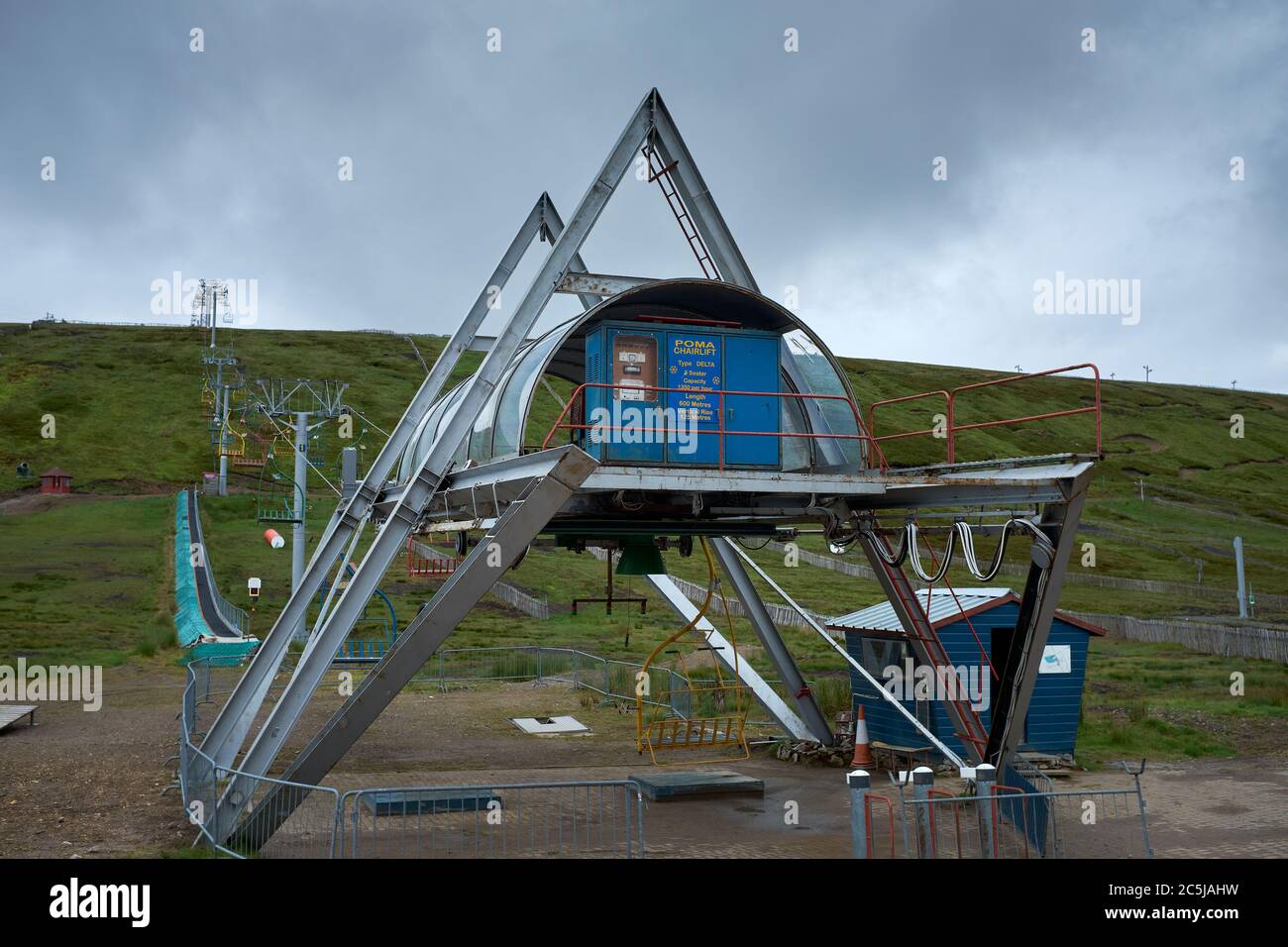 Poma chairlift hi-res stock photography and images - Alamy