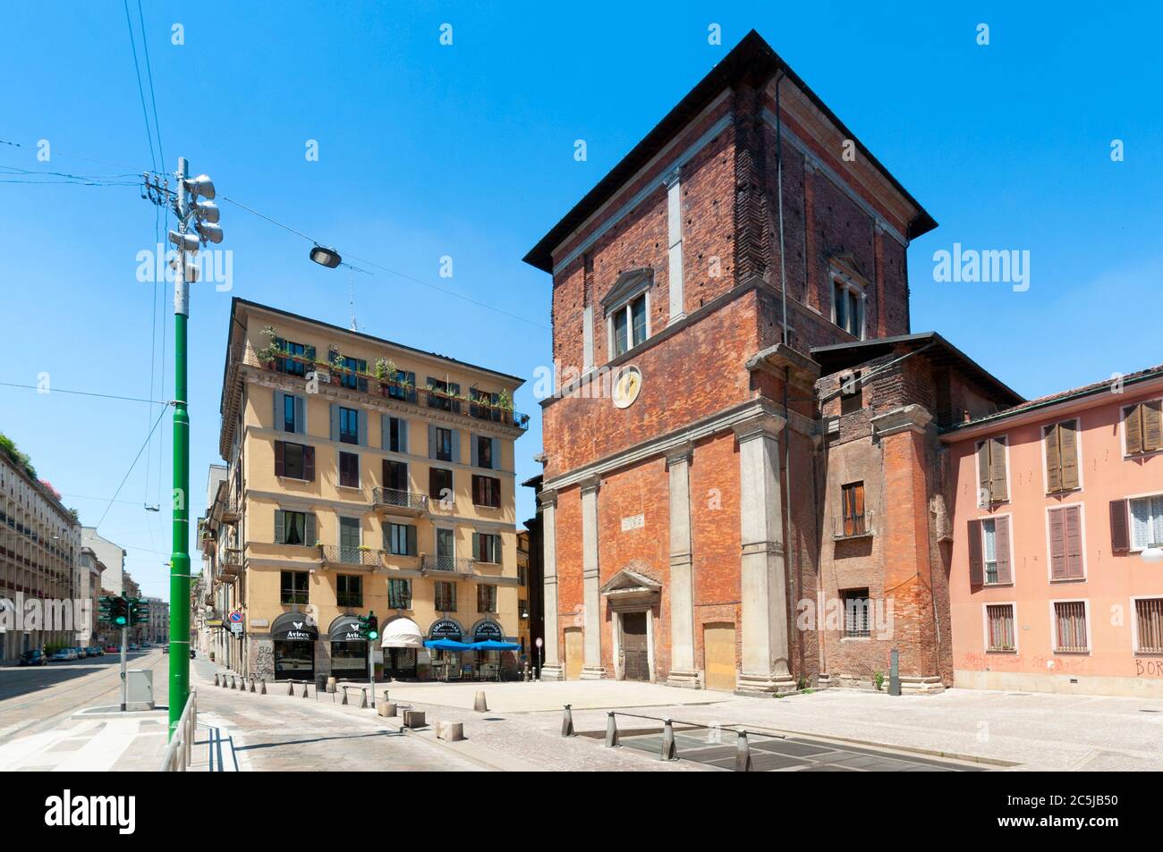 Brolo hi-res stock photography and images - Alamy