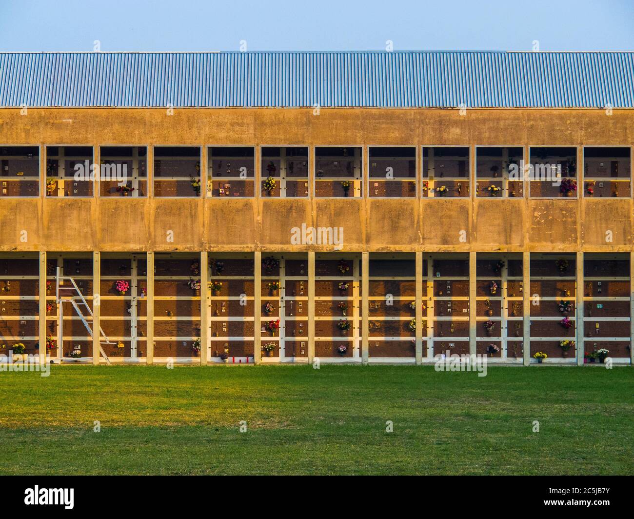 Modena cemetery hi-res stock photography and images - Alamy