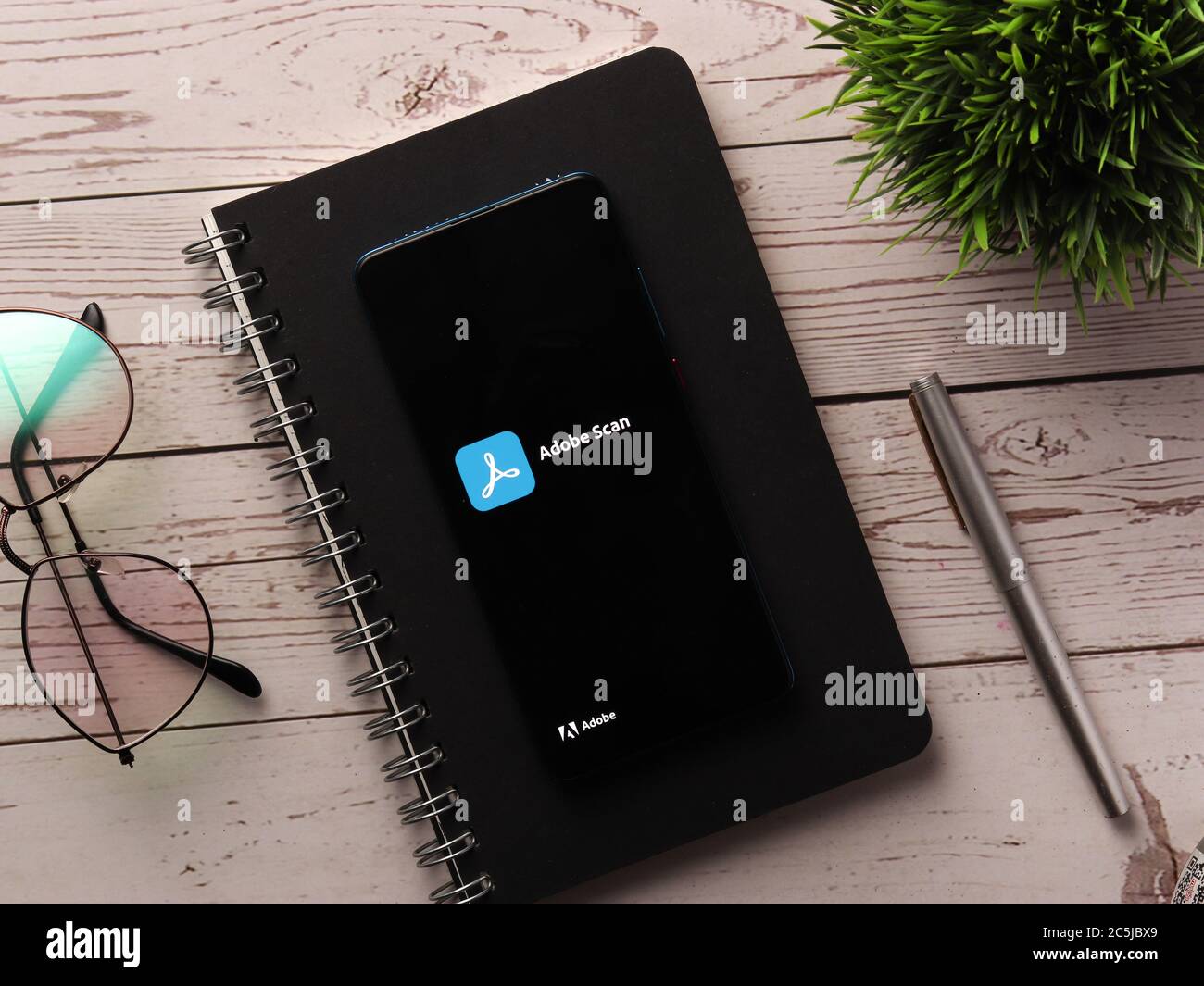 Adobe scan logo hi-res stock photography and images - Alamy