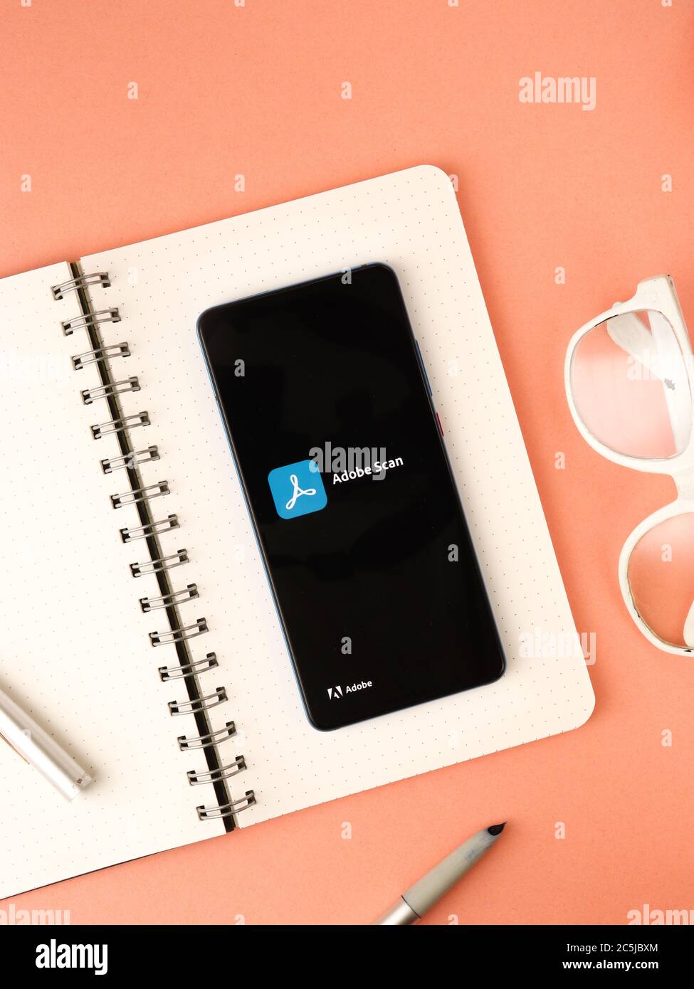 Adobe scan logo hi-res stock photography and images - Alamy