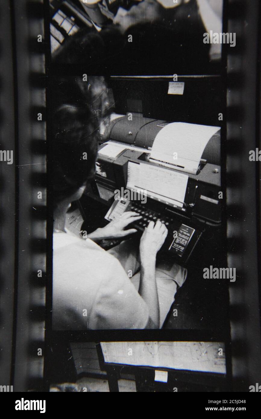 1970s typewriter hi hi-res stock photography and images - Alamy