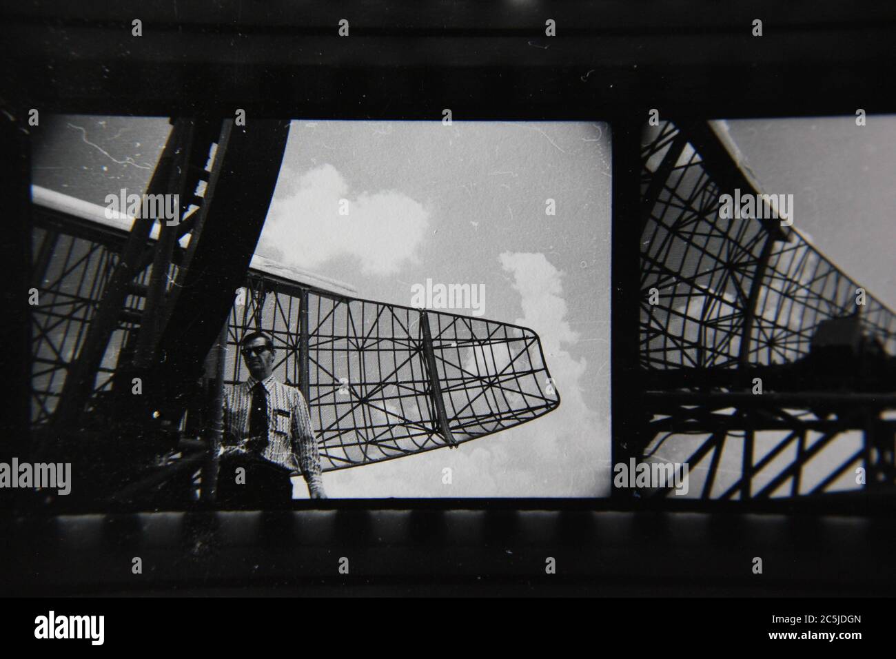 Airport radar 1970s hi-res stock photography and images - Alamy
