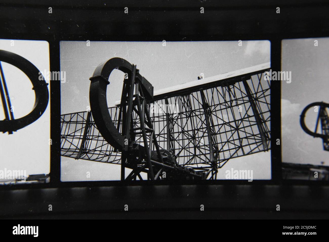 Airport radar 1970s hi-res stock photography and images - Alamy