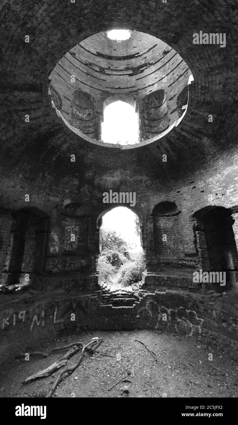 Racton ruins monument hi-res stock photography and images - Alamy