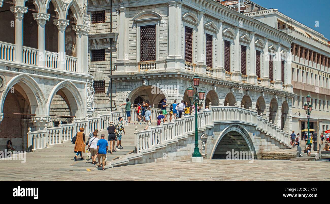 Sospiri bridge in Venice 2 Stock Photo - Alamy