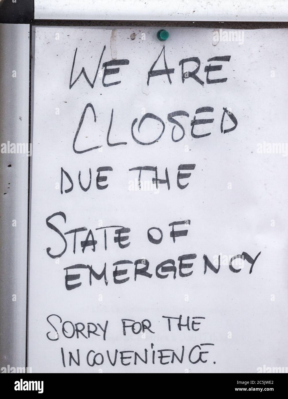 Closed sign outside bar during Coronavirus, Covid 19 pandemic in Spain ...